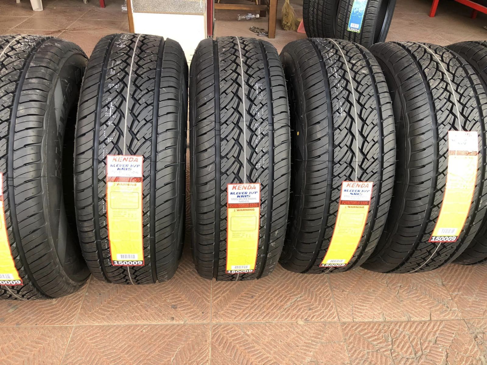 Lốp ô tô 265/70R15 Kenda Klever H/P KR15 | Hàng xuất khẩu USA chính hãng